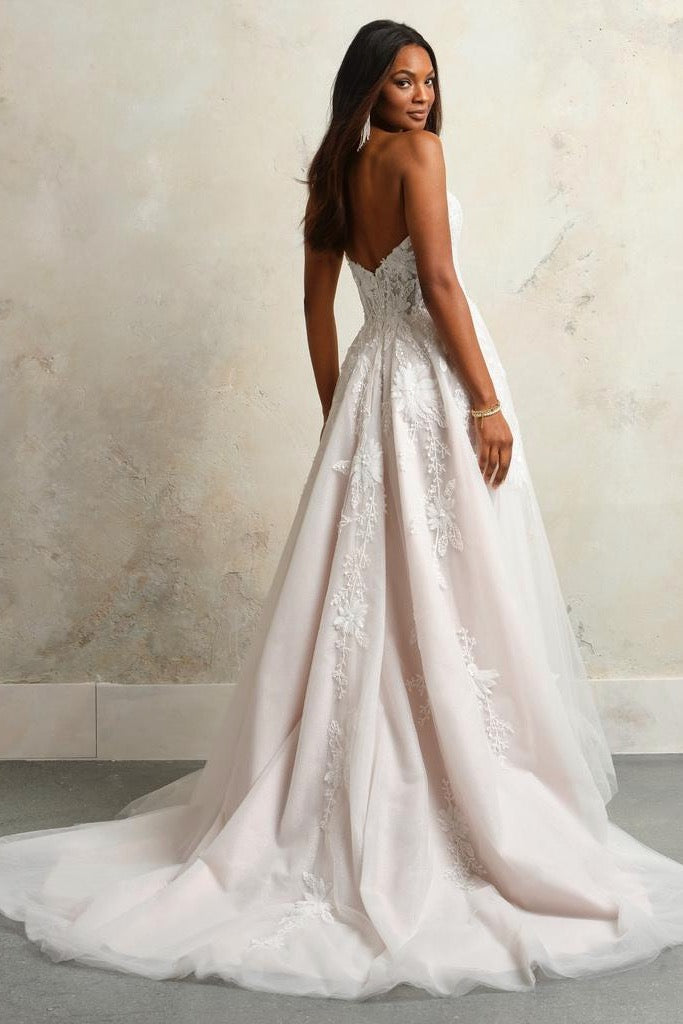 Caroline – The Dress Bride